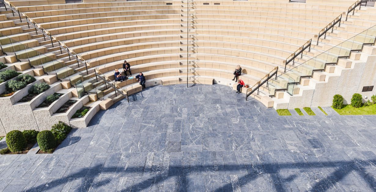 A Guide to Concrete Step Construction: Materials, Techniques, and Codes